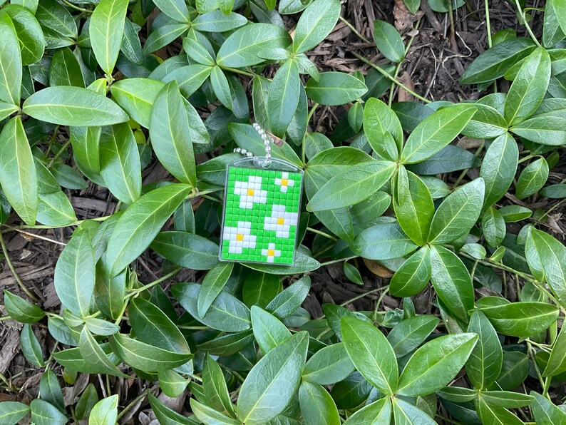 Flower Pixel Art Keychain - Etsy