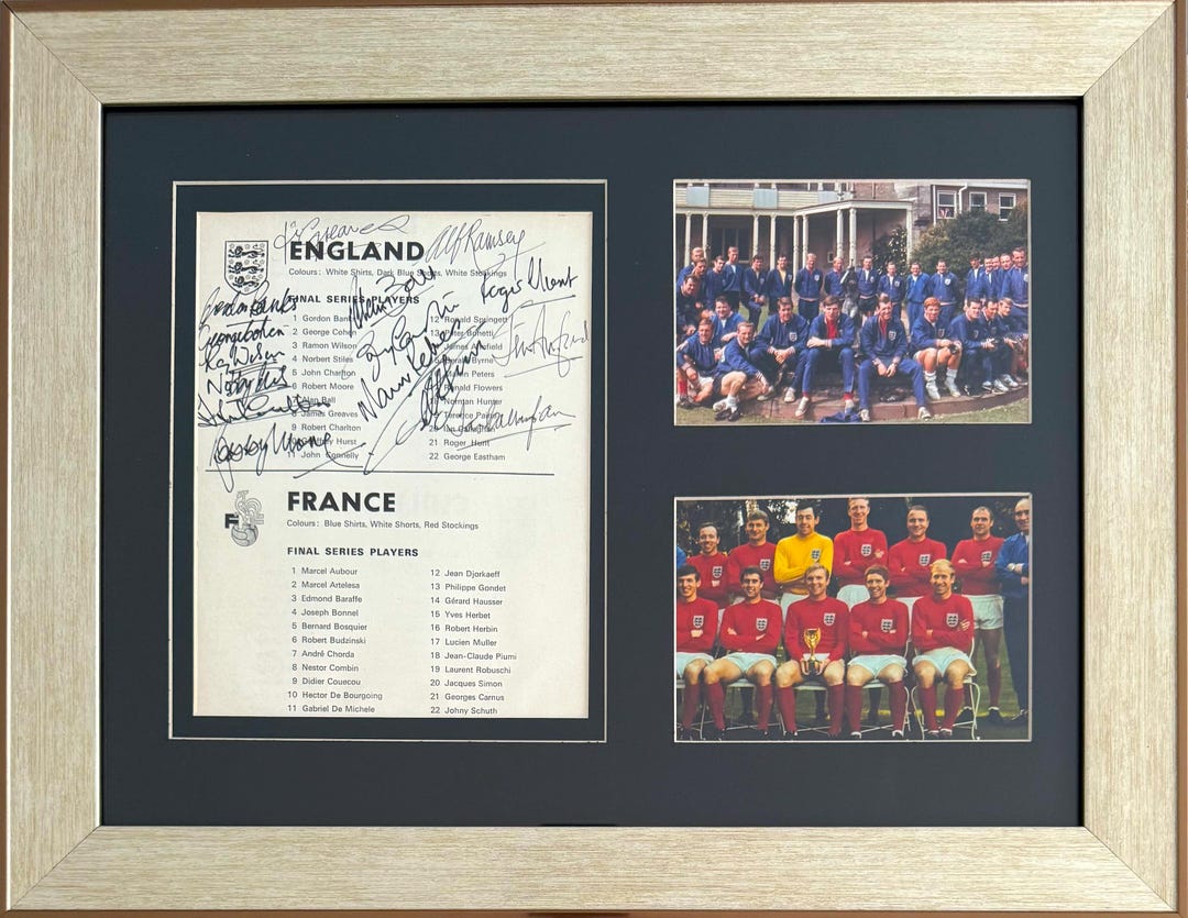 Bobby Moore, Alf Ramsey, Super RARE Multi Hand Signed (15) England 1966 ...