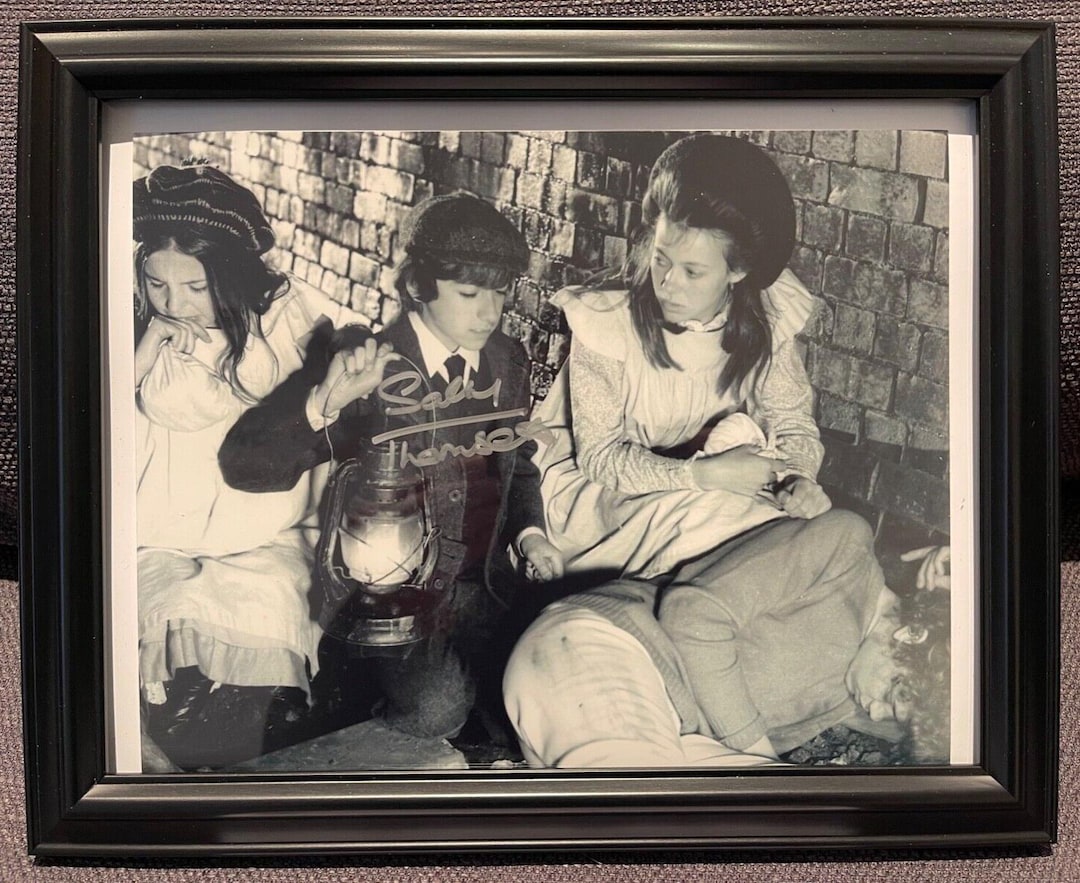 Sally Thomsett, British Actress of 'the Railway Children' Fame ...