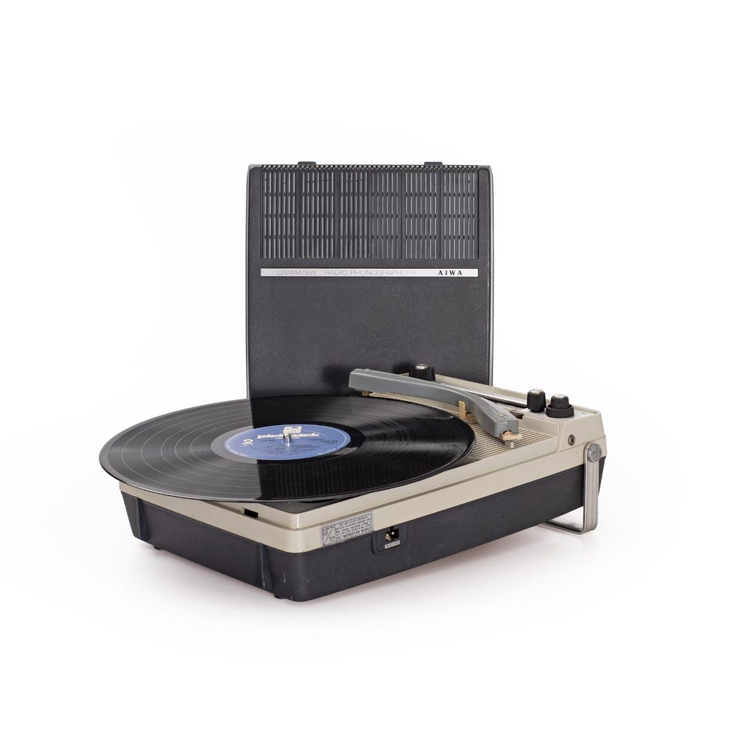 Vintage 60s Aiwa P-172 Portable Turntable / Made in Japan / Turntable ...