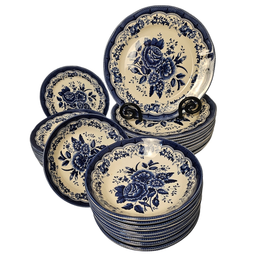 Tudor England Round Dinnerware Set Floral, Plates Bowls Dishes, Premium ...