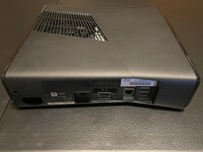 Custom Modded Xbox 360 Slim Corona 16 MB RGH-3.0 Dash 17559 250GB Green ...