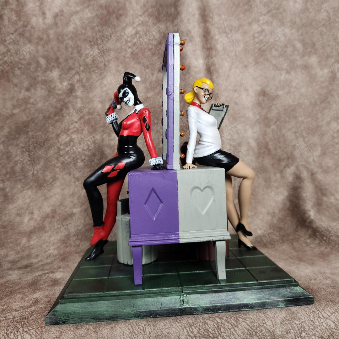 Harley Q/harleen Q Two Sides Design by VS3D ~14in/355mm - Etsy