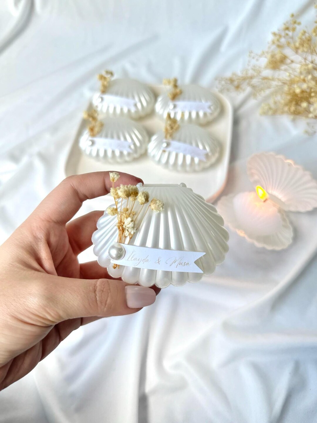 Personnalized Wedding Favors for Guest - Pearl and Seashell Themed Soy ...