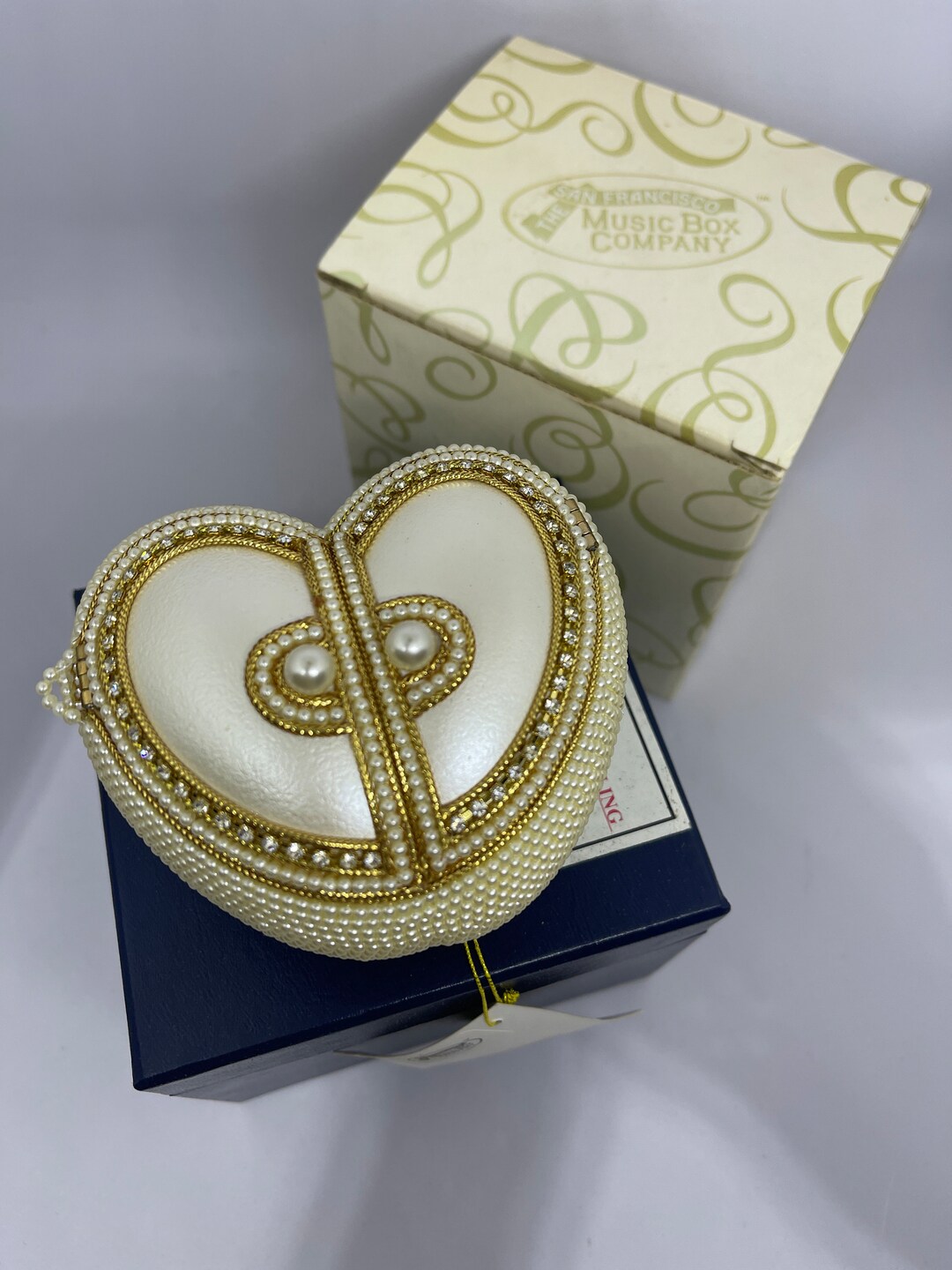 San Fransisco Music Box Heart Shaped Egg Jewelry / Trinket Box Faux ...