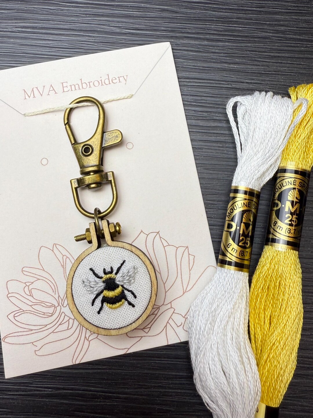 Mini Embroidery Bee Keychain - Etsy