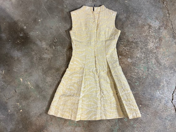 Adorable Short Mod Asian-inspired 1960s Vintage Dress - Gem