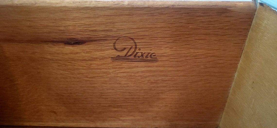 SOLD Beautiful Vintage Dixie 6 Drawer Bowfront Double Dresser - Etsy