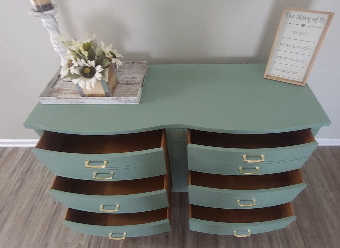 SOLD Beautiful Vintage Dixie 6 Drawer Bowfront Double Dresser - Etsy