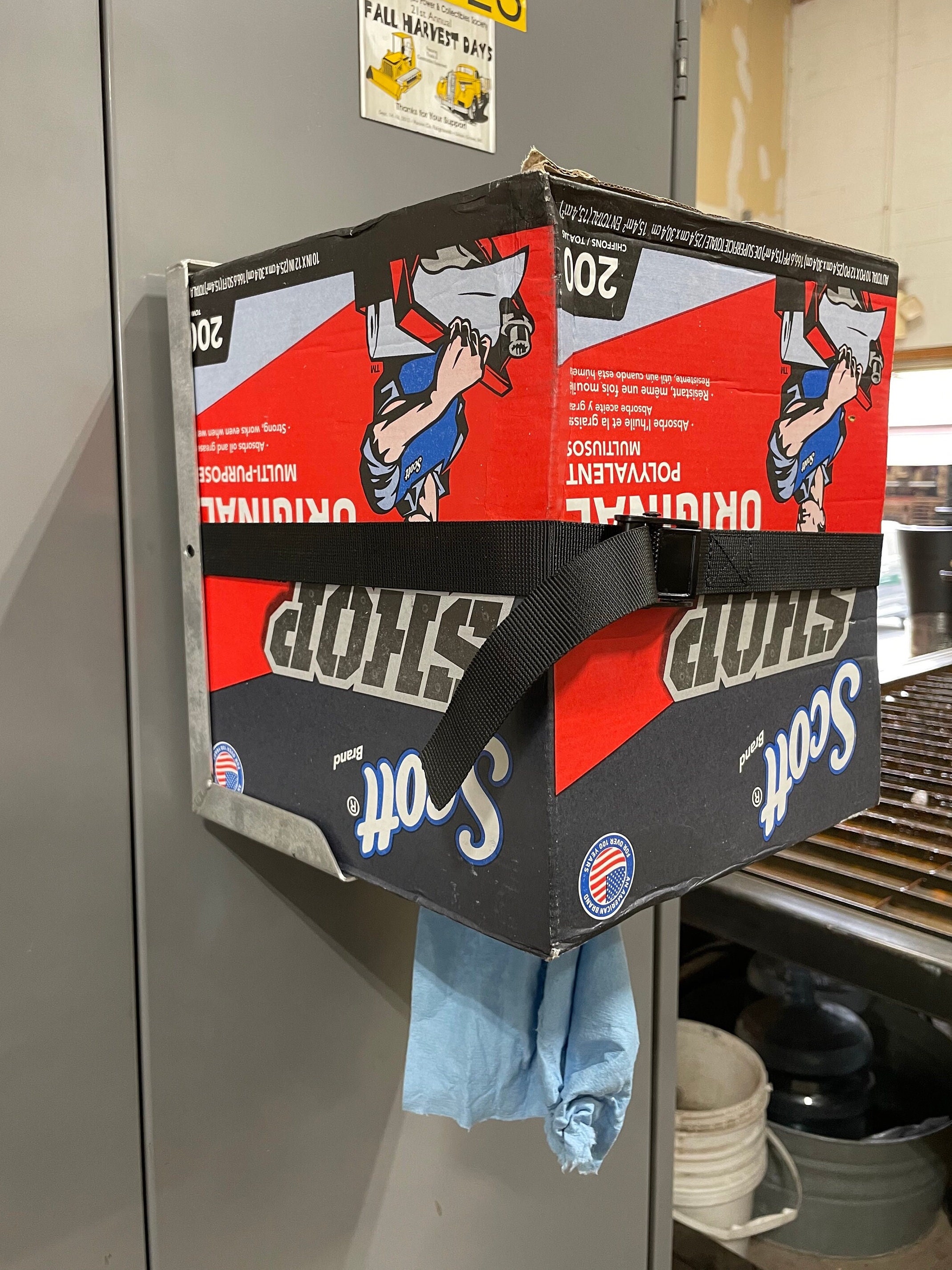 Magnetic Shop Towel Dispenser Ragrack - Etsy