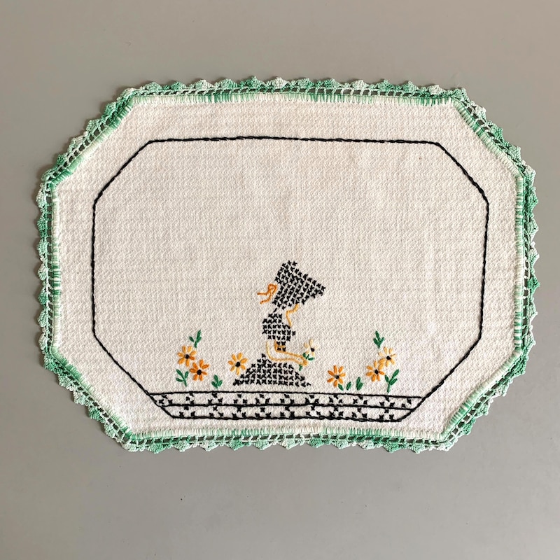 Green Flower Doilie - Etsy