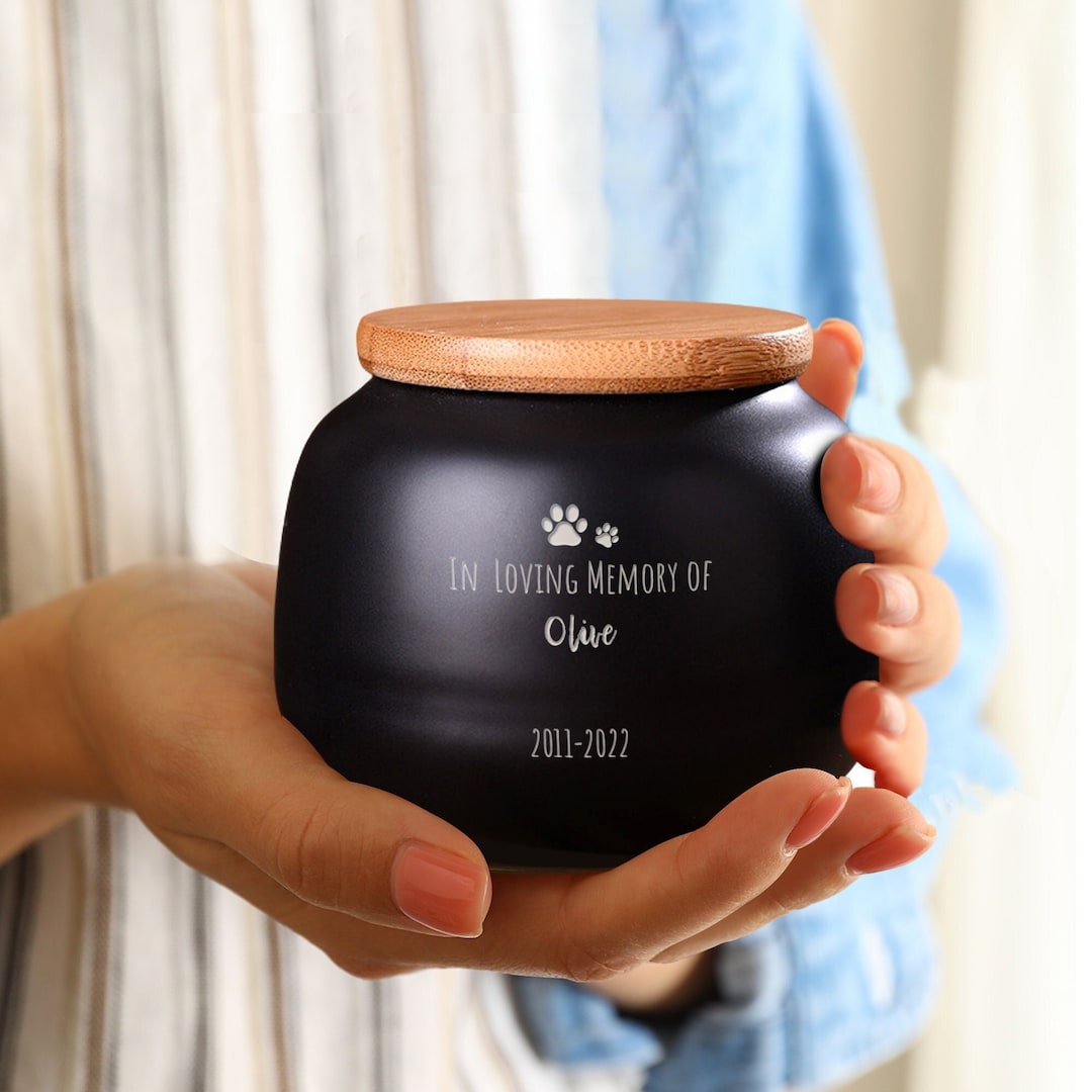 Custom Pet Urn With Engraved Name - Personalized Cremation Urns for ...