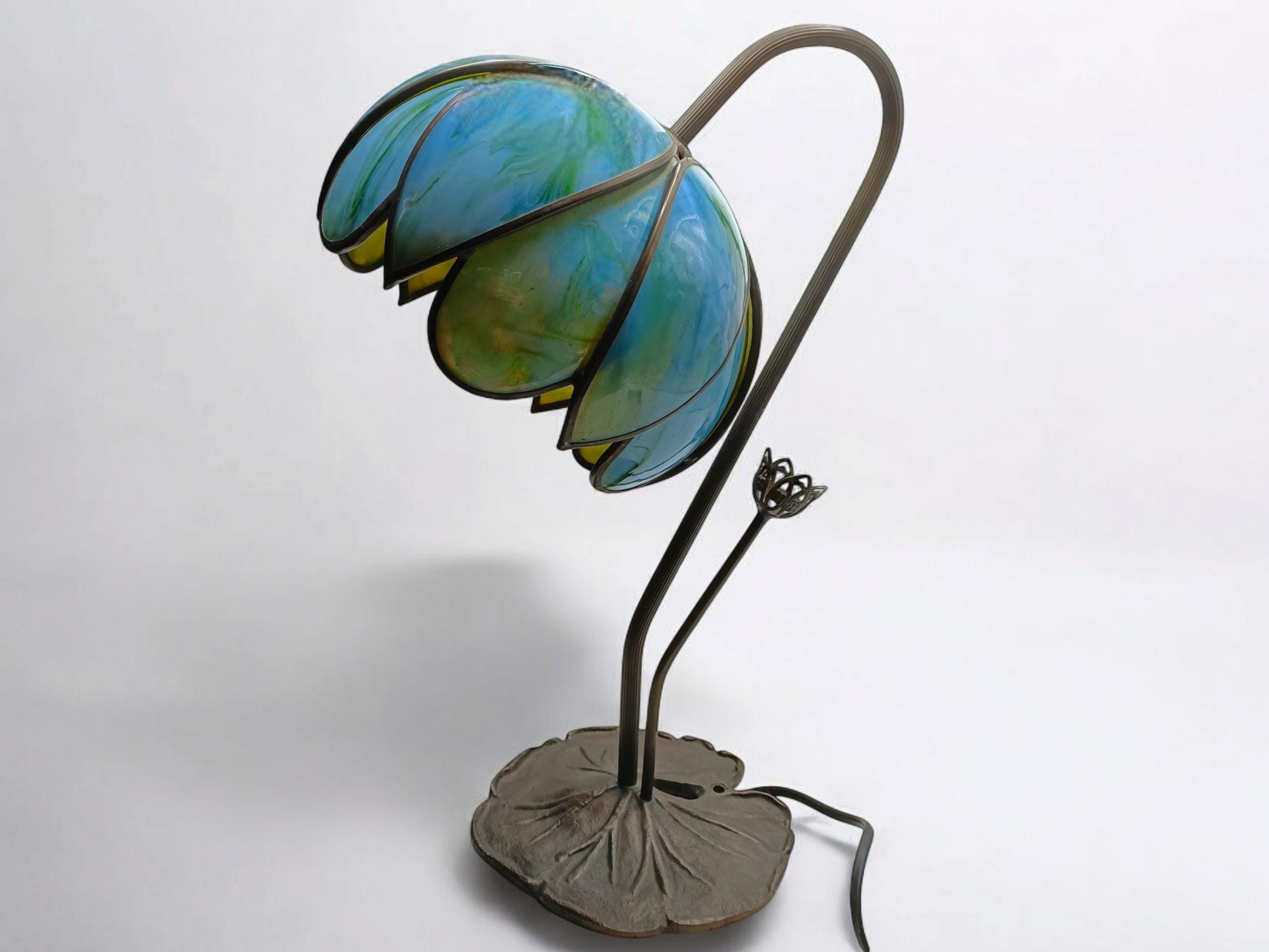 Vintage Art Nouveau Style Table Lamp Late 20th Lily Pad Design With