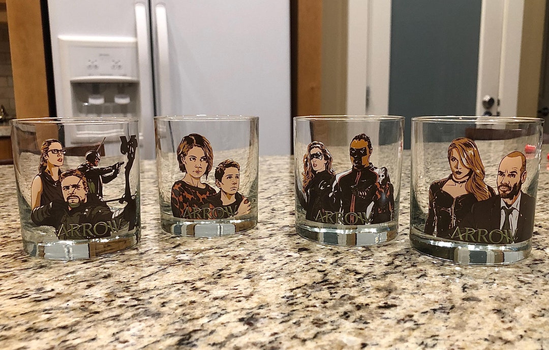 Authentic ARROW TV SERIES Season 6 Crewgift - Etsy