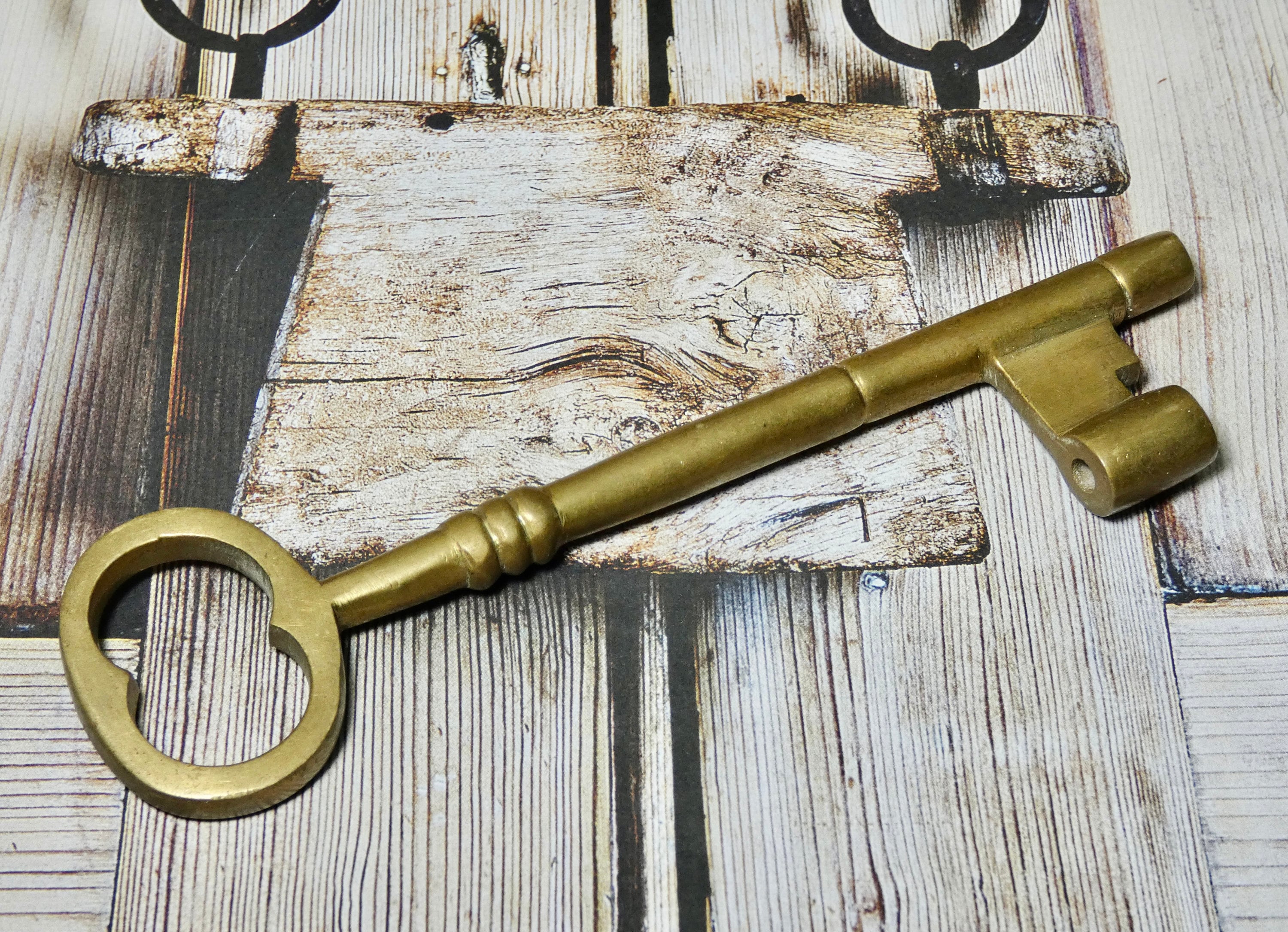 Skeleton Key Large Size Brass Key Wall Decor - Etsy