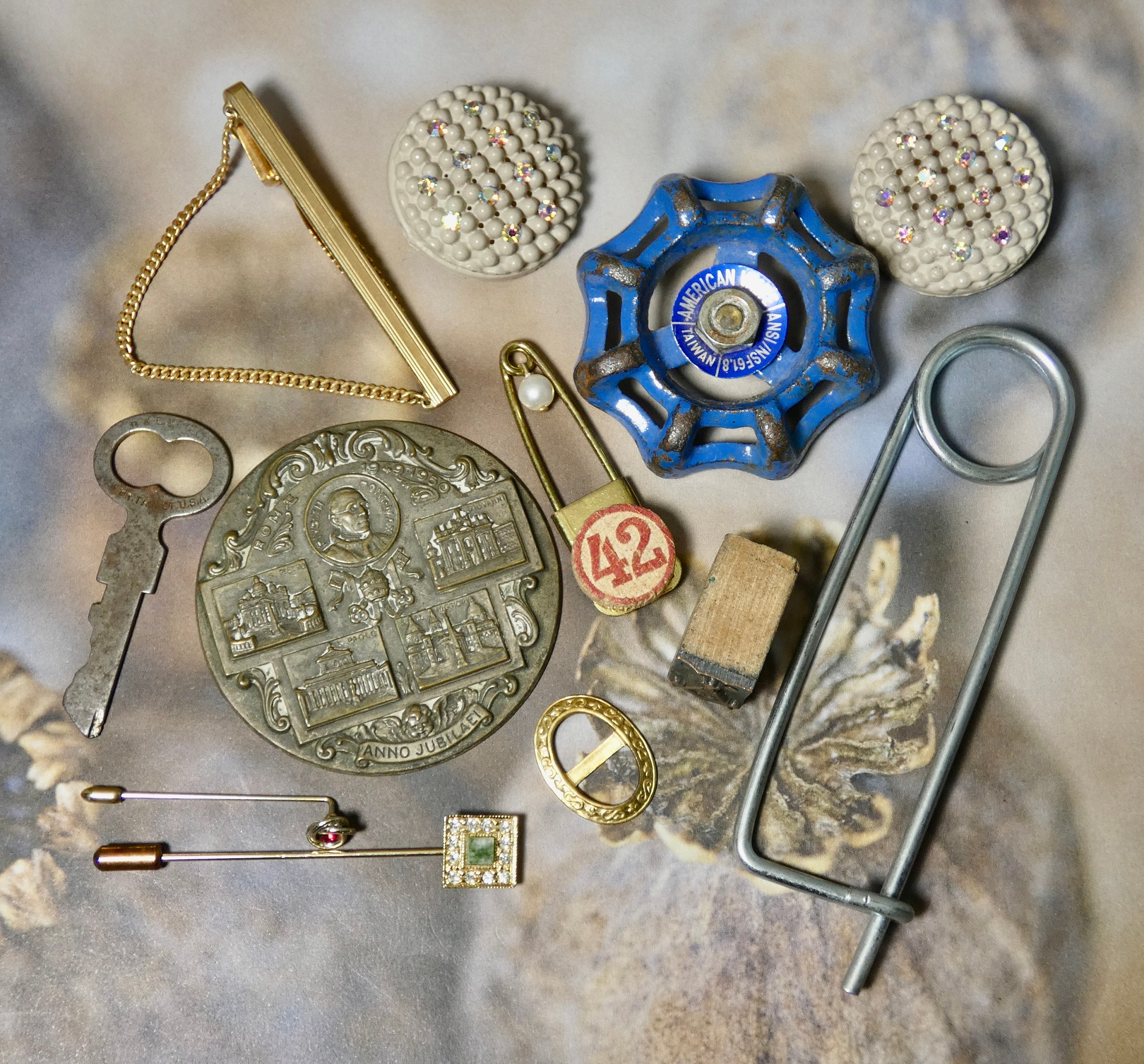 Vintage Trinkets Altered Assemblage Art Supply Lot - Etsy