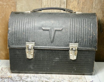 Vintage V Victory Metal Lunch Box - Etsy