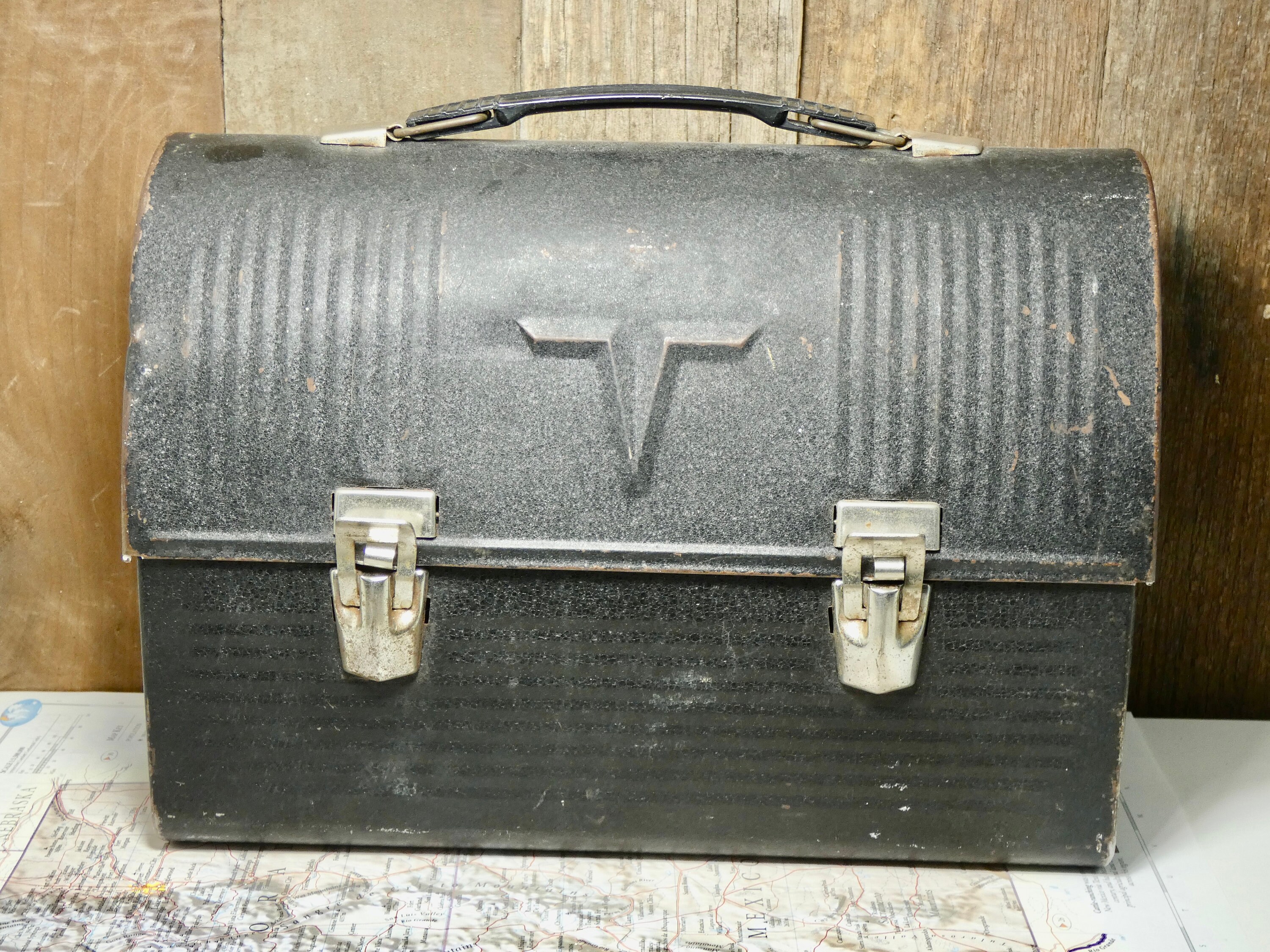 Vintage V Victory Metal Lunch Box - Etsy