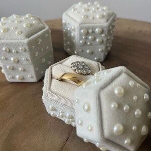 Pearl Ring Box - Etsy