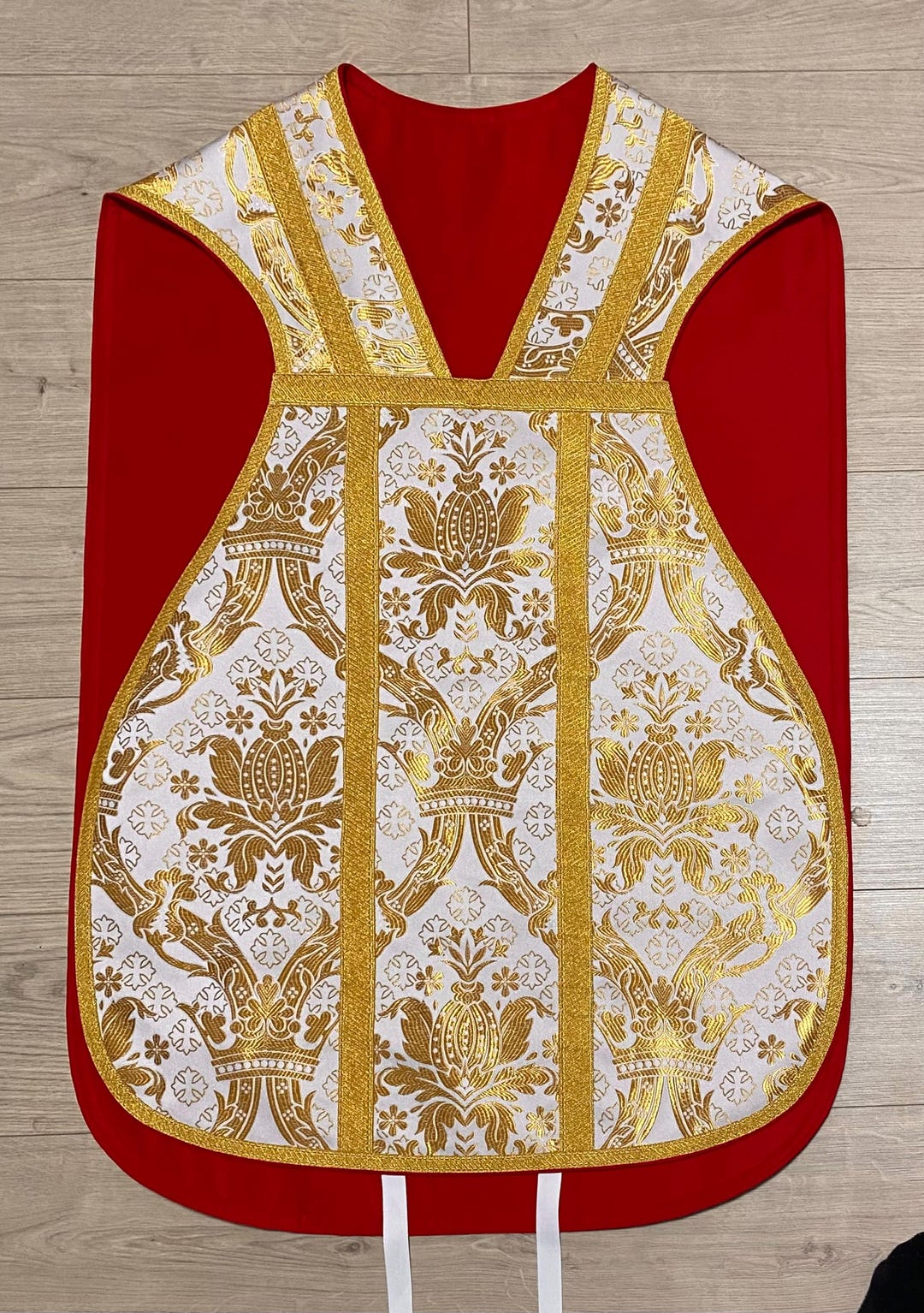 Roman White Gold Chasuble Vestment - Etsy