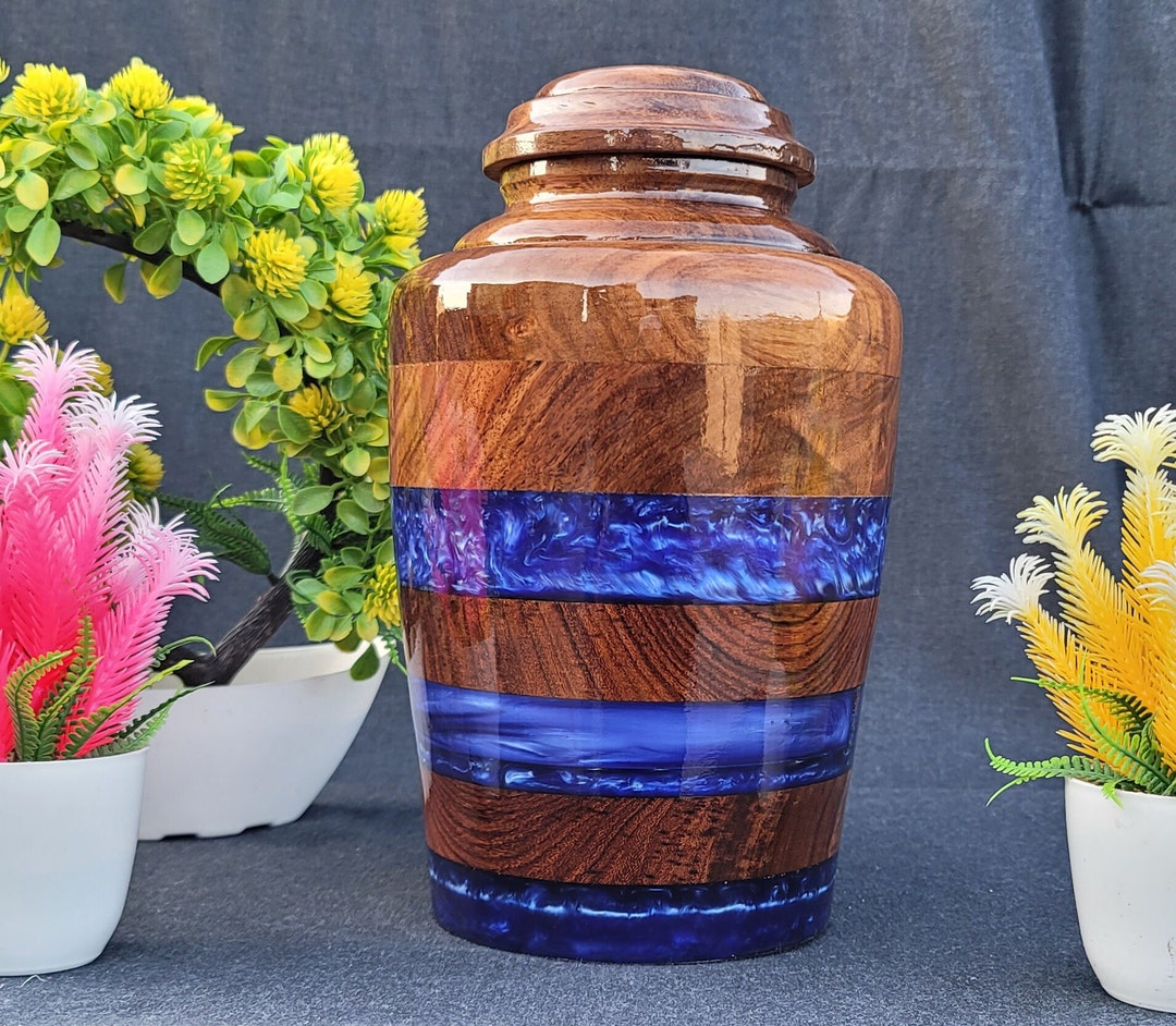Wooden Cremation Urn for Ashes | Threaded Lid Turn Urn for Human Ashes ...