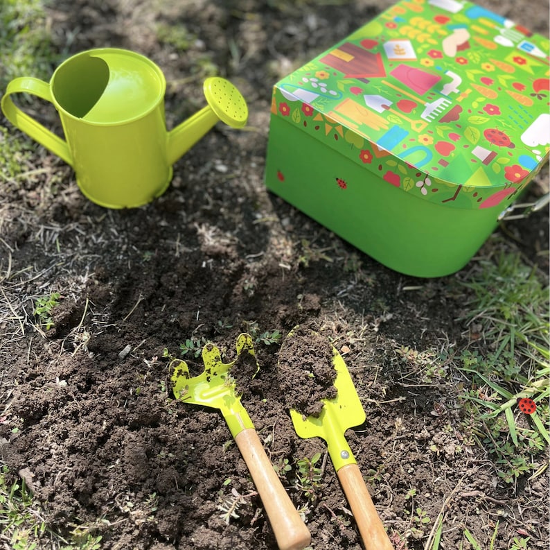 Kids Gardening Set W/ 2 Garden Tools, Watering Can, 3 Different Seeds ...