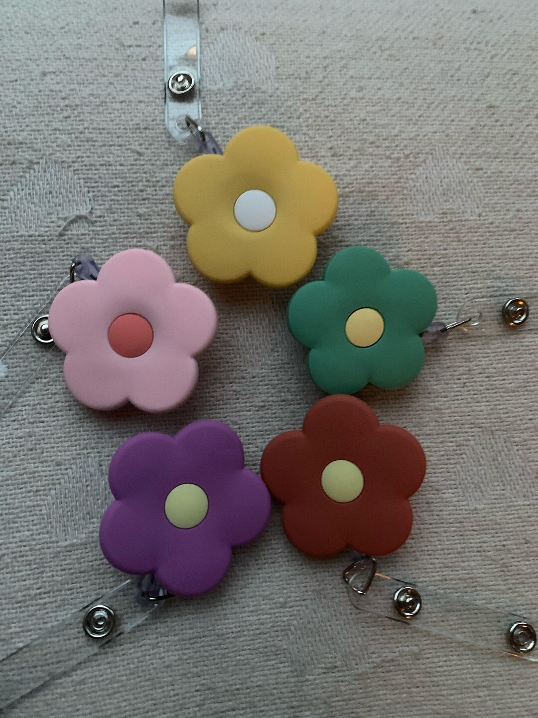 Flower Badge Reel Retractable Nurse Badge Holder Badge Reel Clip Flower ...