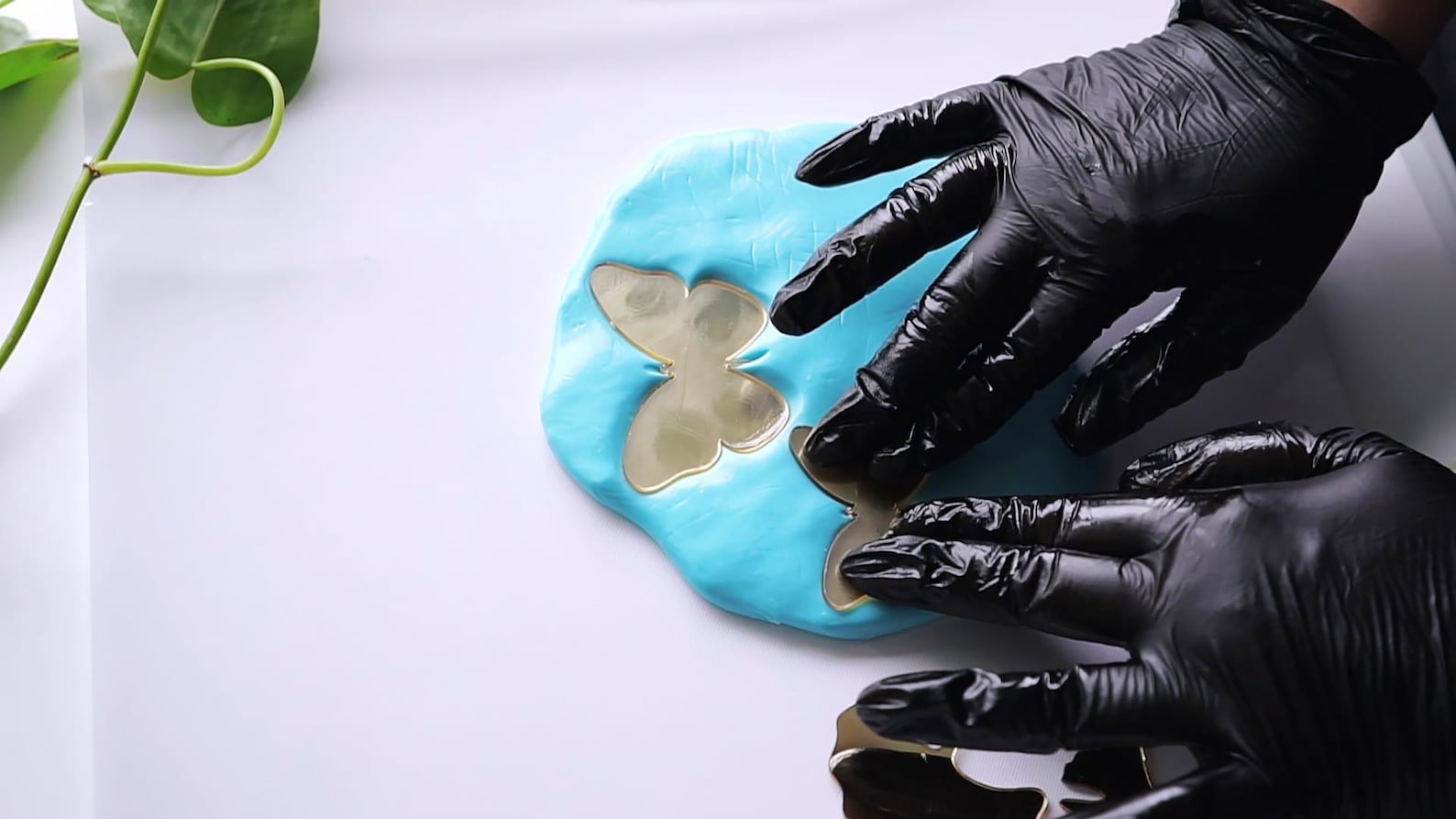 I-GUM - Silicone Putty for Mould Making by Resin Pro. Silicone Mould ...