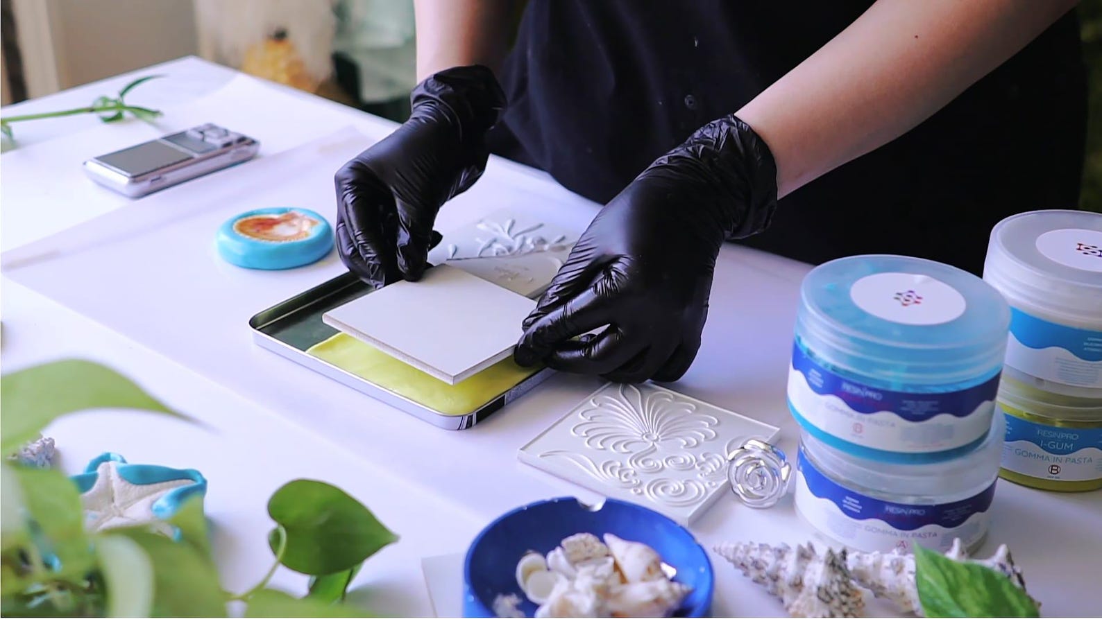 I-GUM - Silicone Putty for Mould Making by Resin Pro. Silicone Mould ...