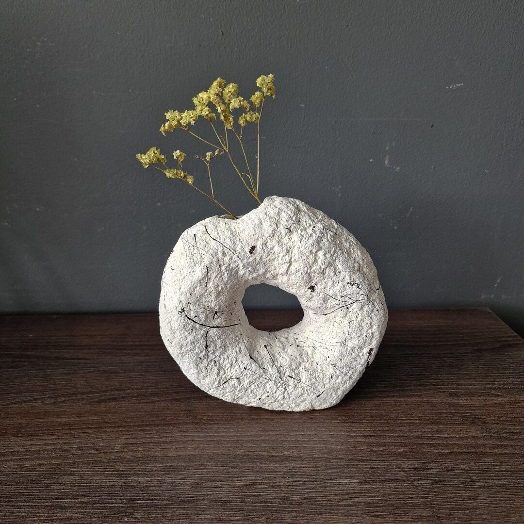 Paper Mache Vase Donut, Circle Vase, Handcrafted Ring Vase, Organic ...