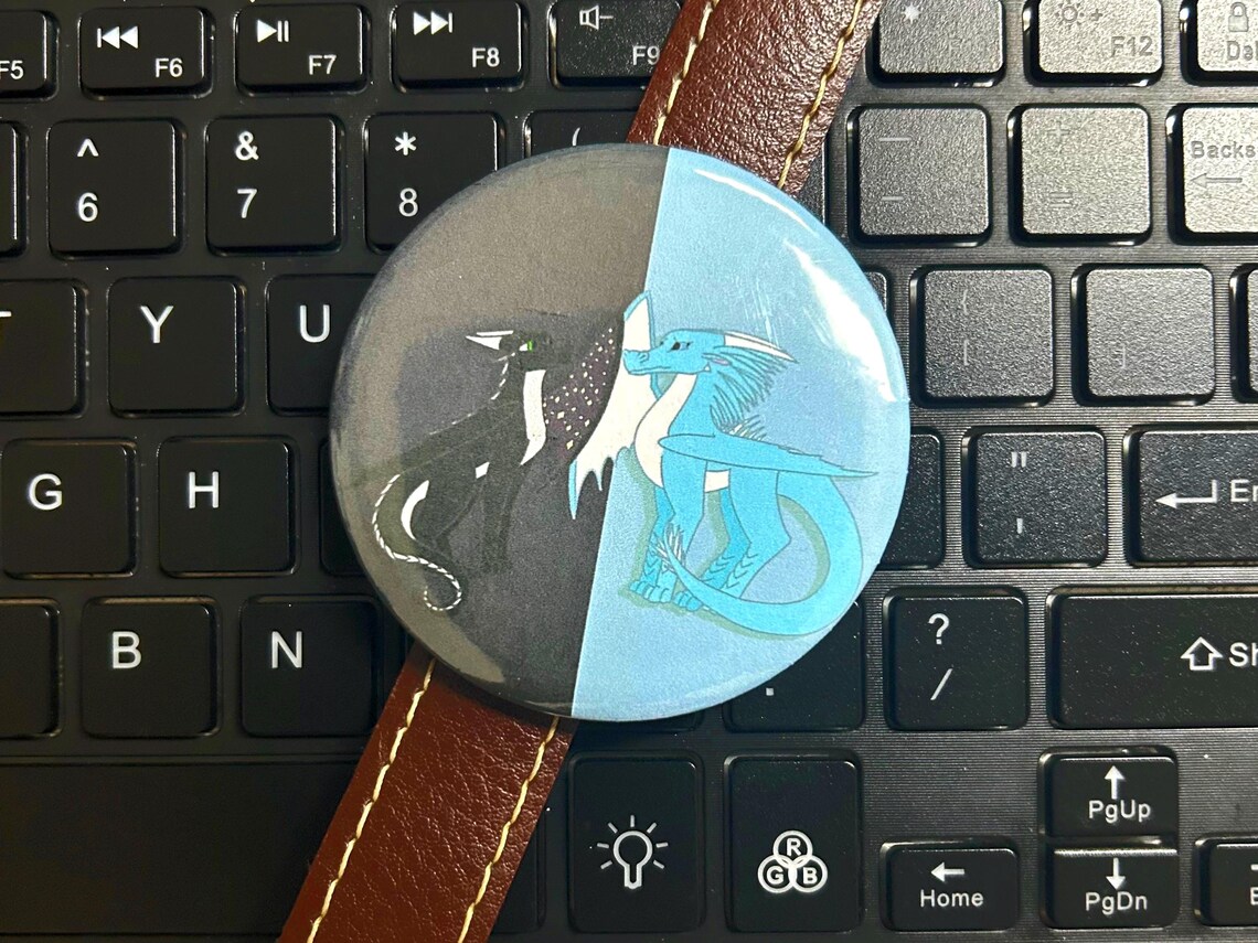 Winterwatcher Button: Wings of Fire (58mm) - Etsy