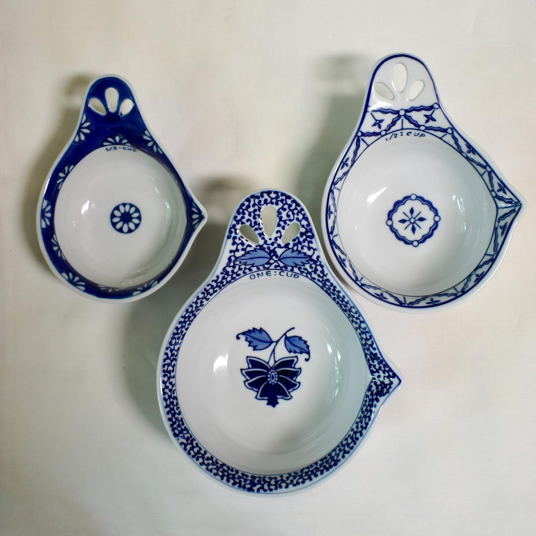 Vintage Blue and White Chinoiserie Bowls, Vintage Chinoiserie Bowls ...