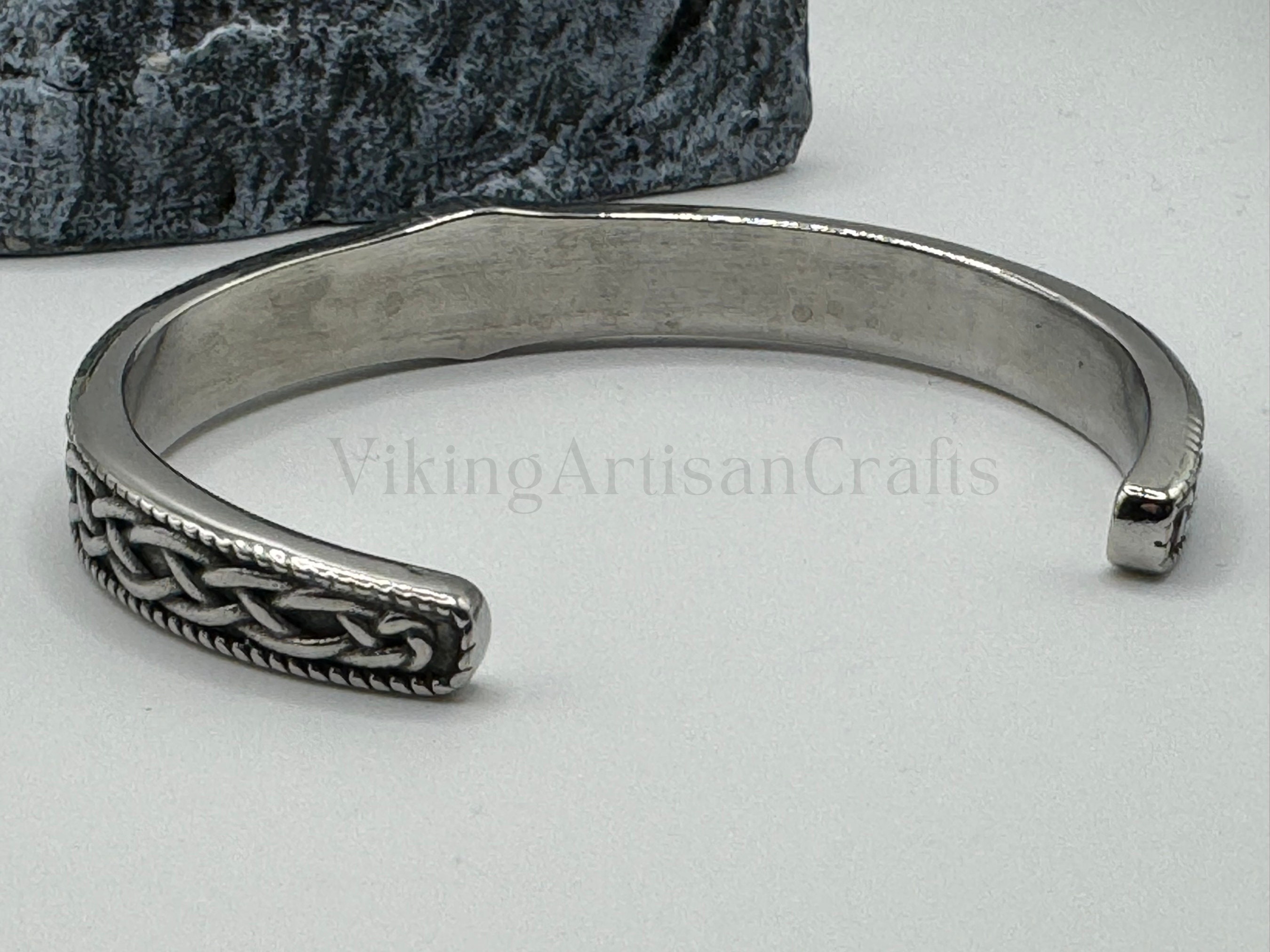 Thor Mjolnir Viking Bracelet, Celtic Knot Design, Viking Nordic Runes ...