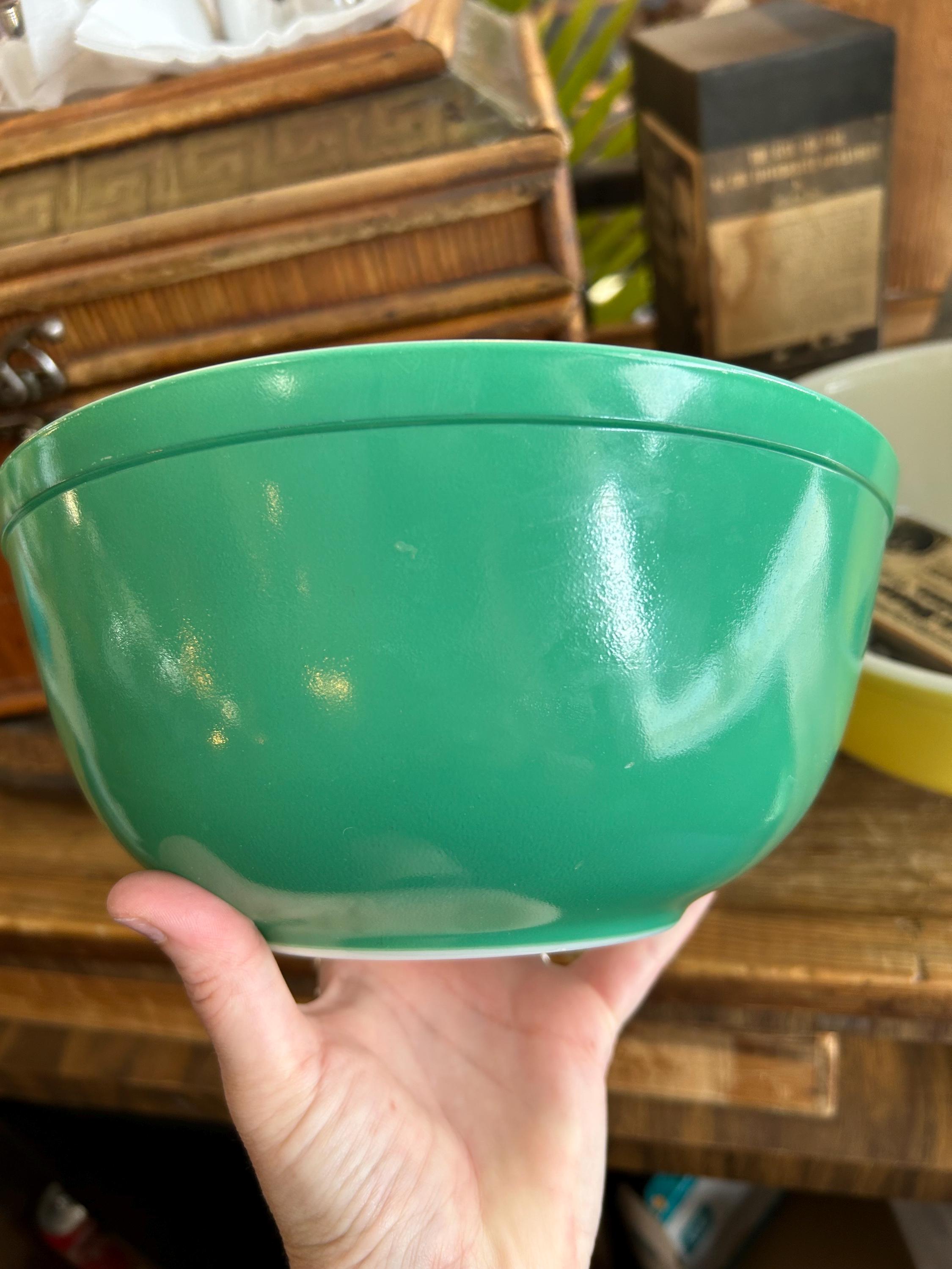 Vintage Pyrex Primary Colors Nesting Bowls. Pyrex Mixing Bowls Set of 4 ...