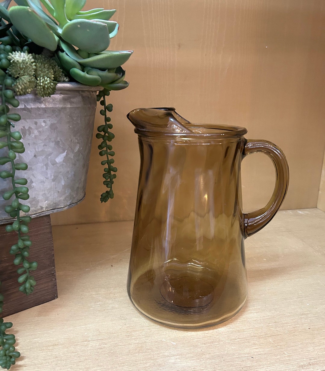 Vintage Amber Indiana Glass Optic Swirl Pitcher With Ice Lip. Vintage ...