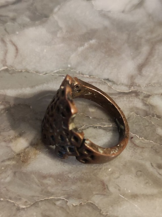 Exploring ancient beauty An ancient Roman ring expres… - Gem