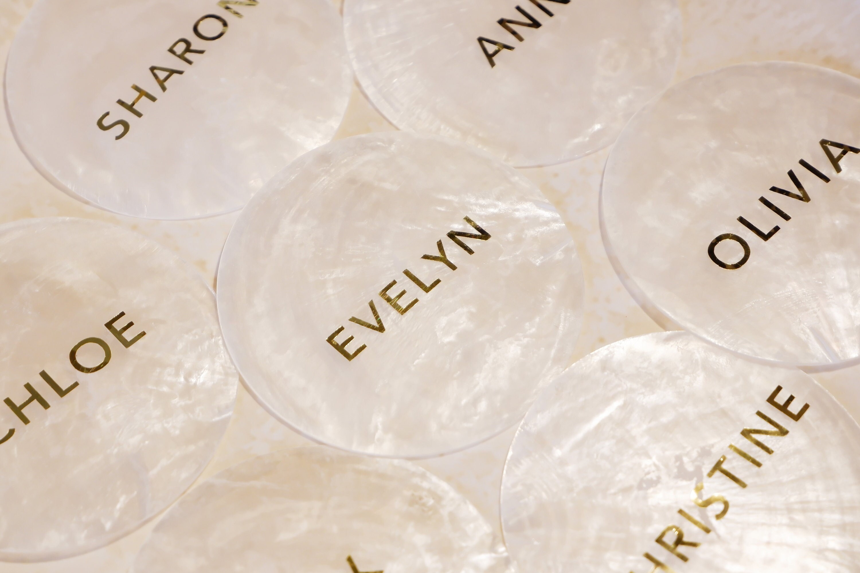 Capiz Shells Place Name Cards Round 2.5'' Flat Shells Wedding Favor ...