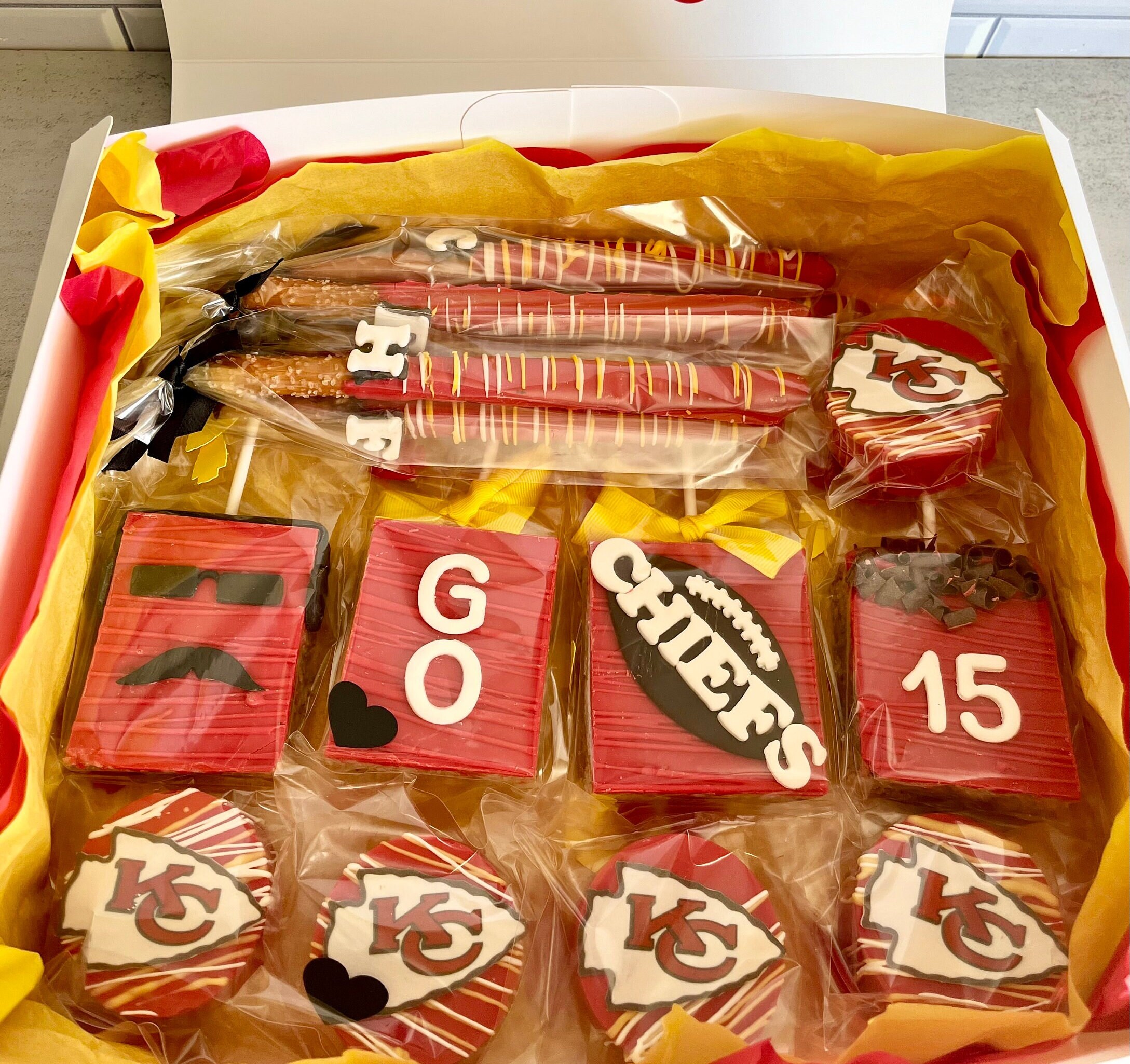 Kansas City Chiefs Bundle, Game Day Treats, 4 Rice Krispy Treats, 5 ...