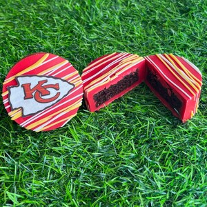 Chiefs Cake Pucks (6) Party Treats, Kansas City Chiefs Game Day Treats ...