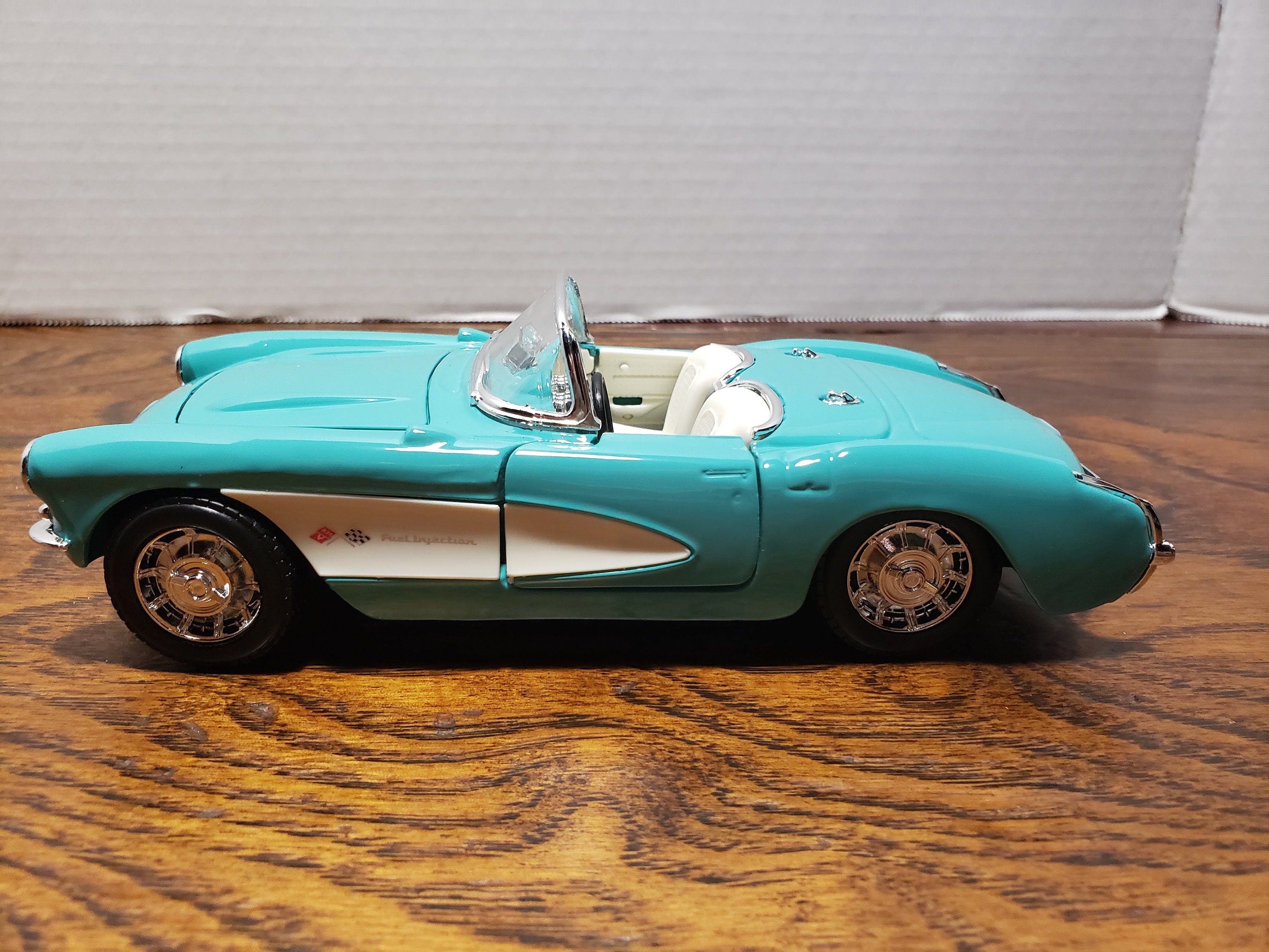 1957 Corvette Convertible in Turquoise & White Scale 1/24 to - Etsy