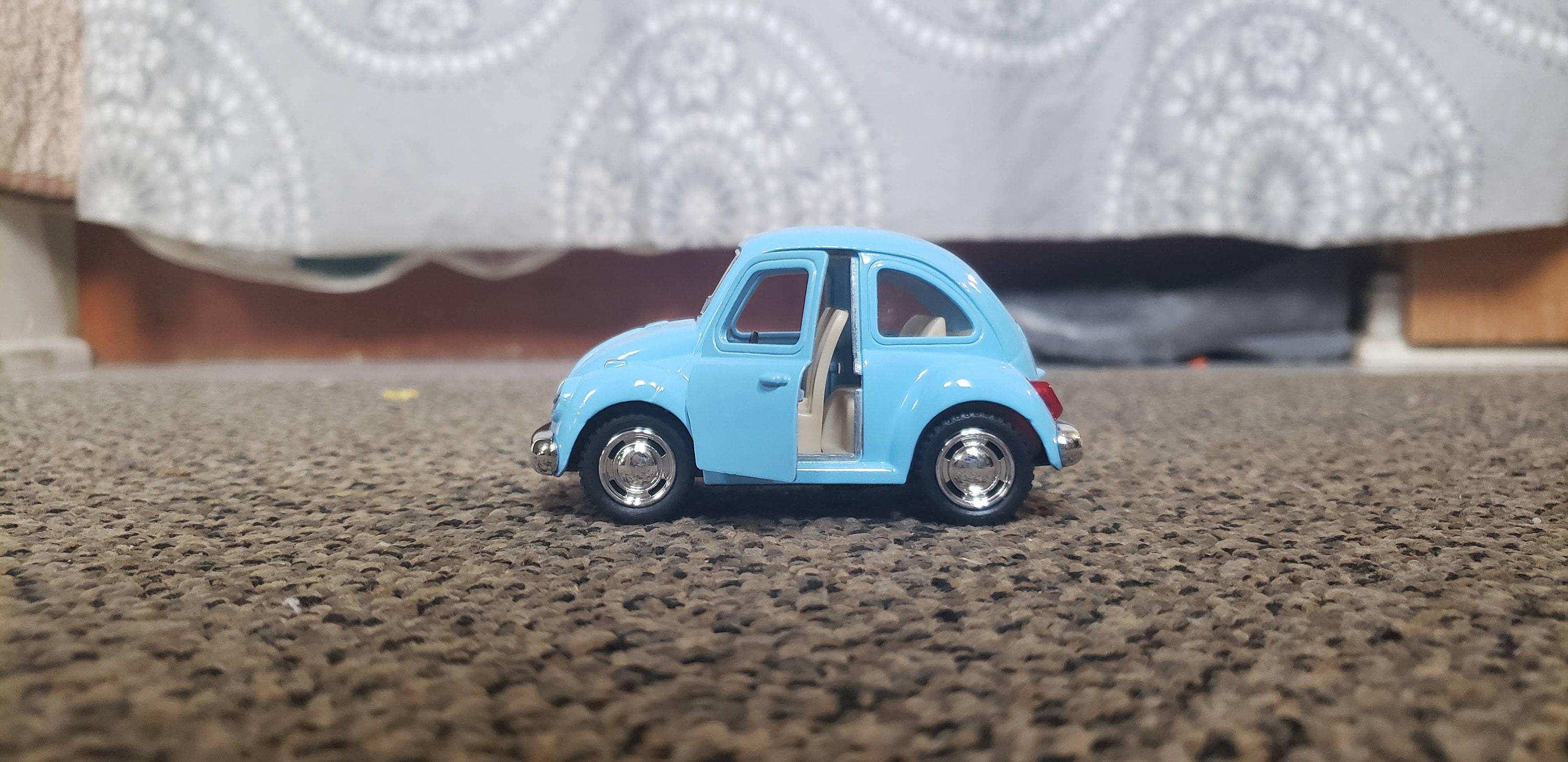 Retro Volkswagen VW Beetle Bug Light Blue Punch Buggy 3.75 Pull Back ...