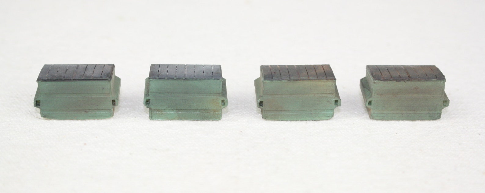 HO Scale 1:87 Set of 4 Commercial Garbage Dumpsters, New Painted ...