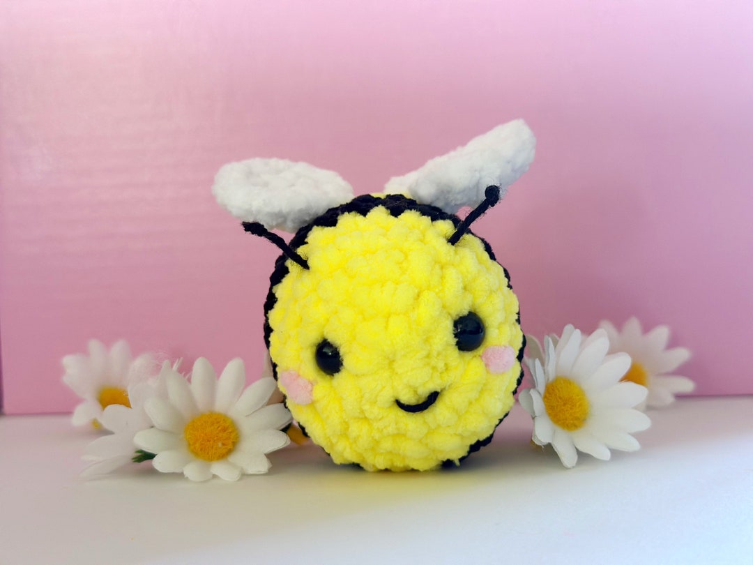 Beginner Crochet Kit Blossom the Happy Little Bee - Etsy