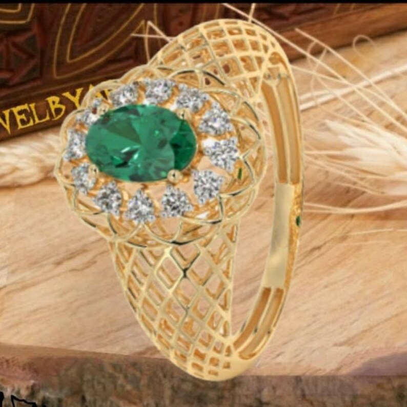 Vintage Jali Pattern Ring, Oval Emerald Ring, Diamond Staking Ring ...