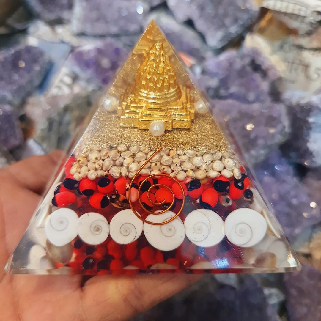 Gomti Chakra Shree Yantra Orgone Pyramid, Chirmi Seeds, Rudraksha ...