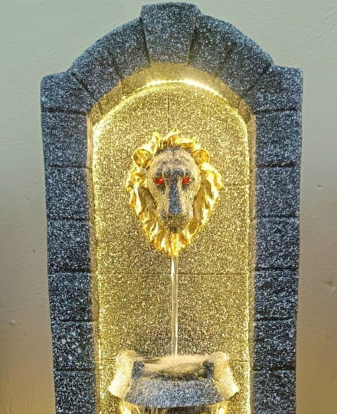 Enchanting Lion Waterfall Fountain Magical Indoor & Outdoor Decor Lion ...