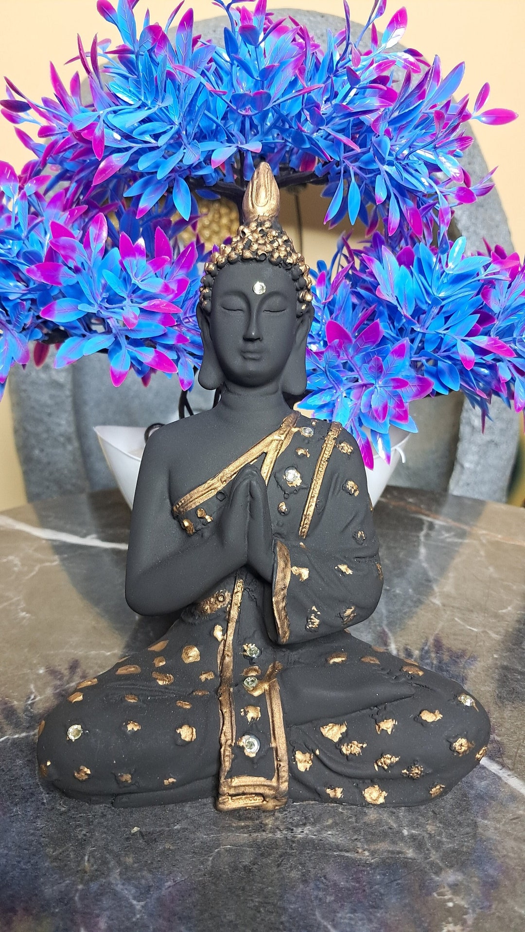 Handmade Resin Black Gold Welcoming Pose Buddha, Wisdom Table Top Gift ...