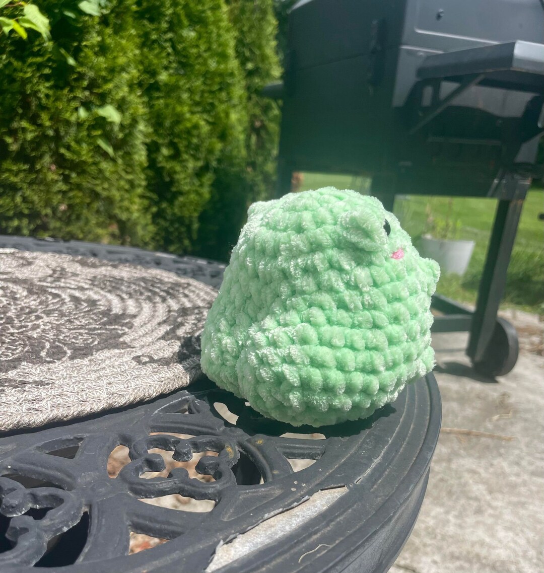 Cheeky Frog Plushie - Etsy