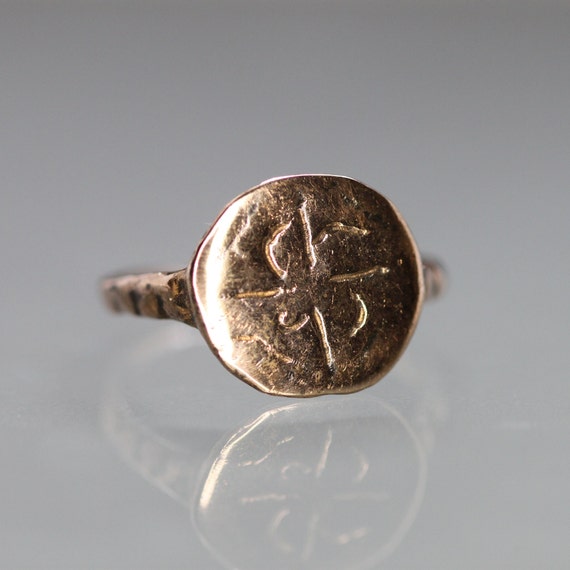 Ancient medieval ring middle - Gem