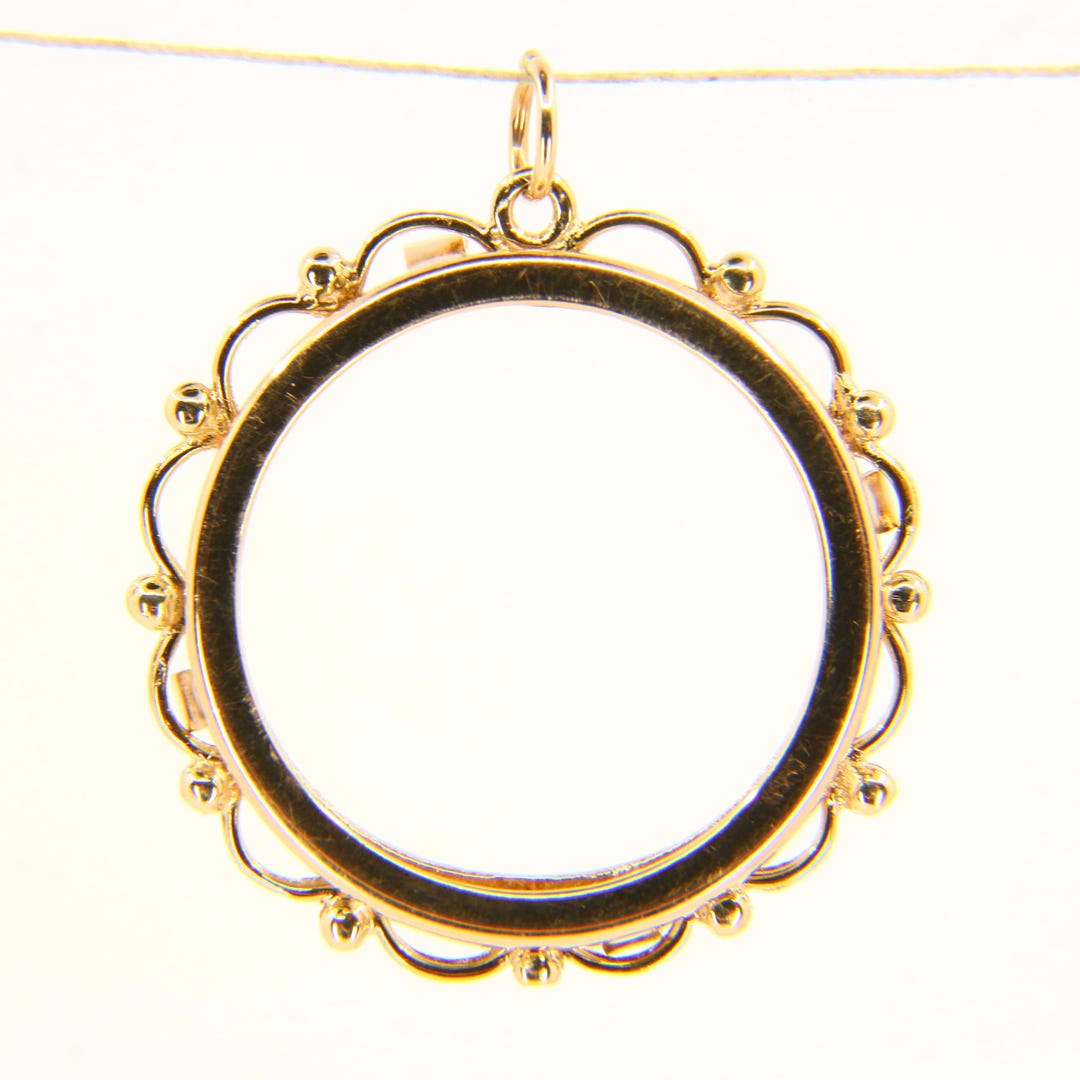 Vintage 9ct Gold Full Sovereign Frame Pendant - Solid Yellow Gold ...